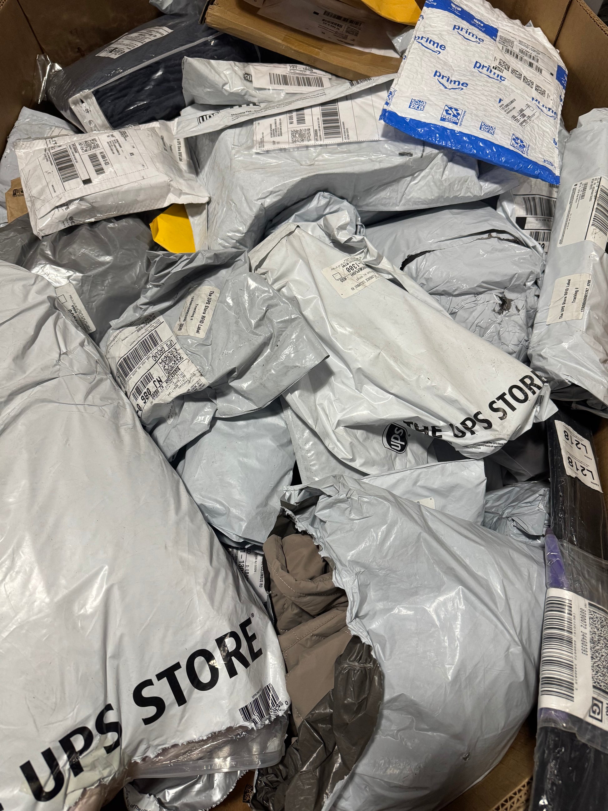Small Returned Mail Box – Fire Sale Boxes